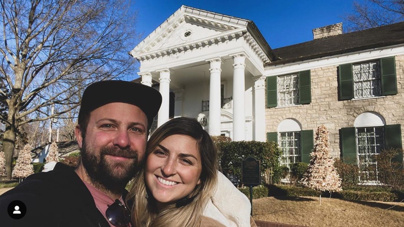 Bend musician Travis Ehrenstrom is writing a song for every state ...