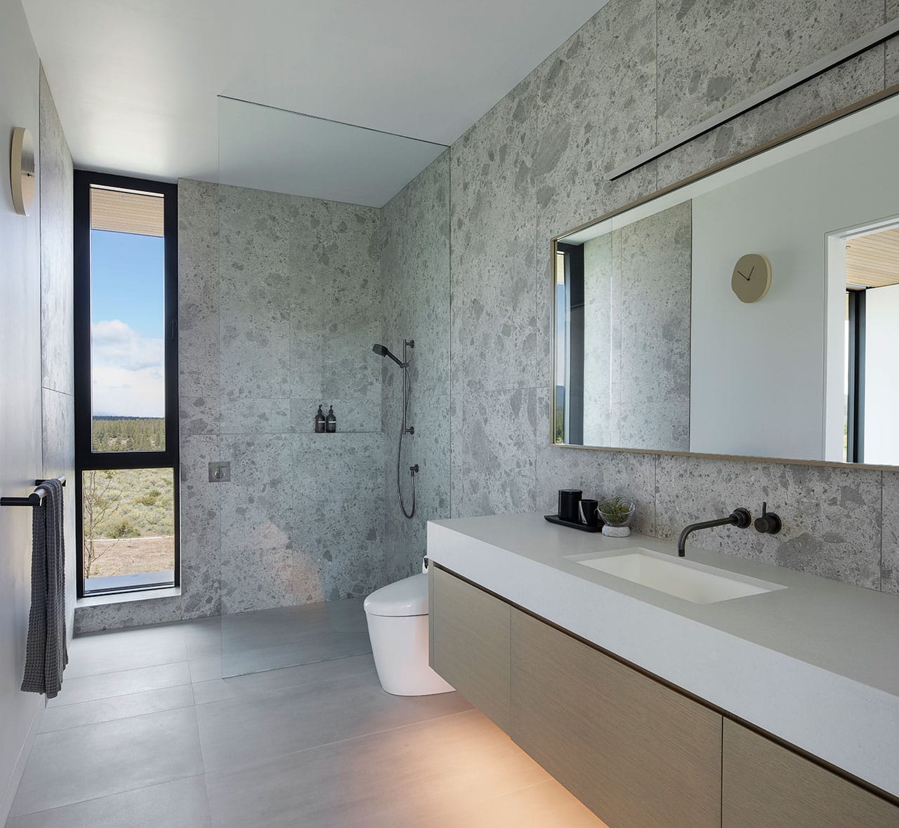 A Floating Glass and Cedar Sanctuary in Bend's High Desert — Bend Magazine